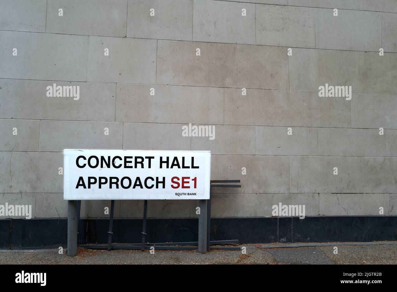 Hall approach hi-res stock photography and images - Alamy