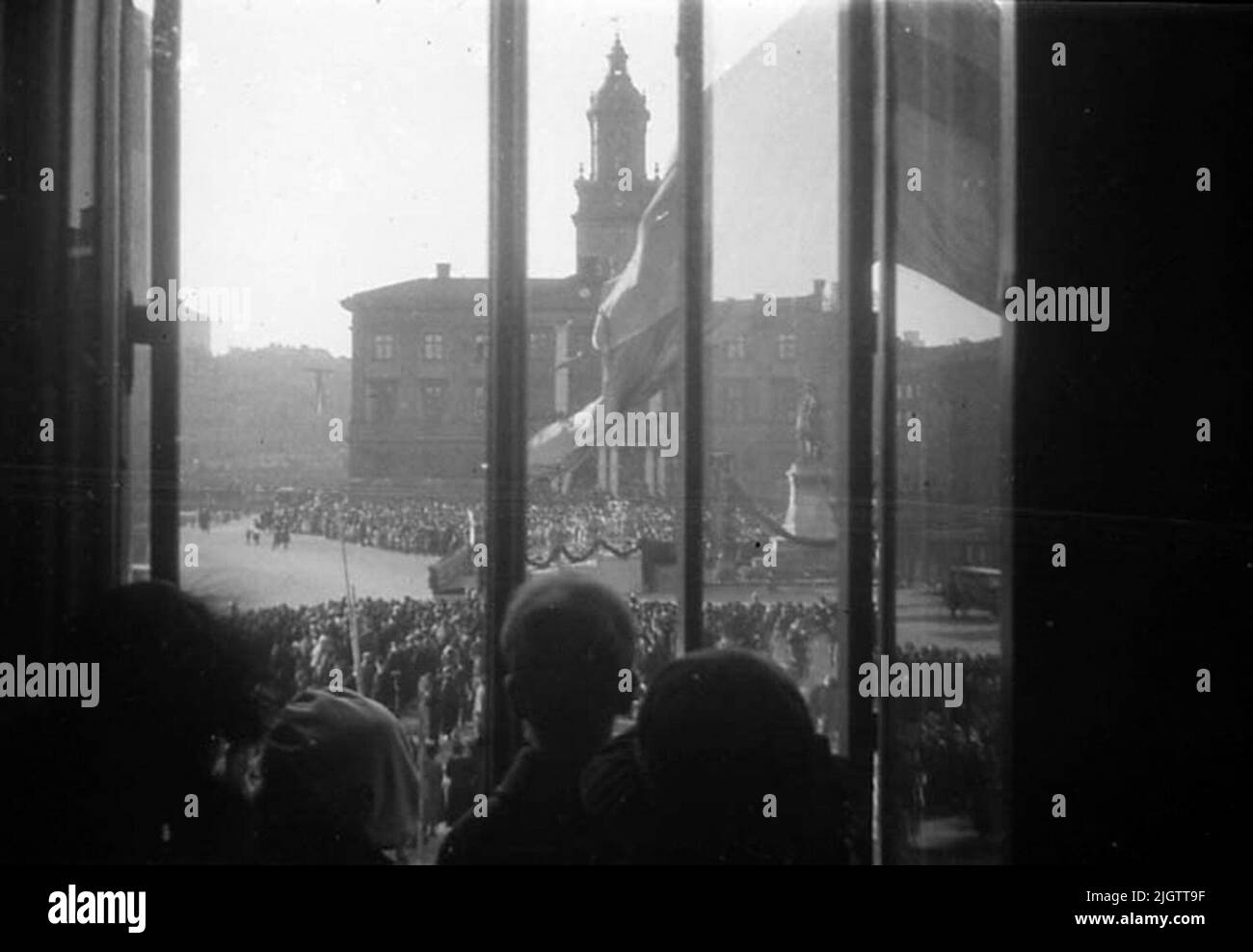 Family picture album Black and White Stock Photos & Images - Alamy