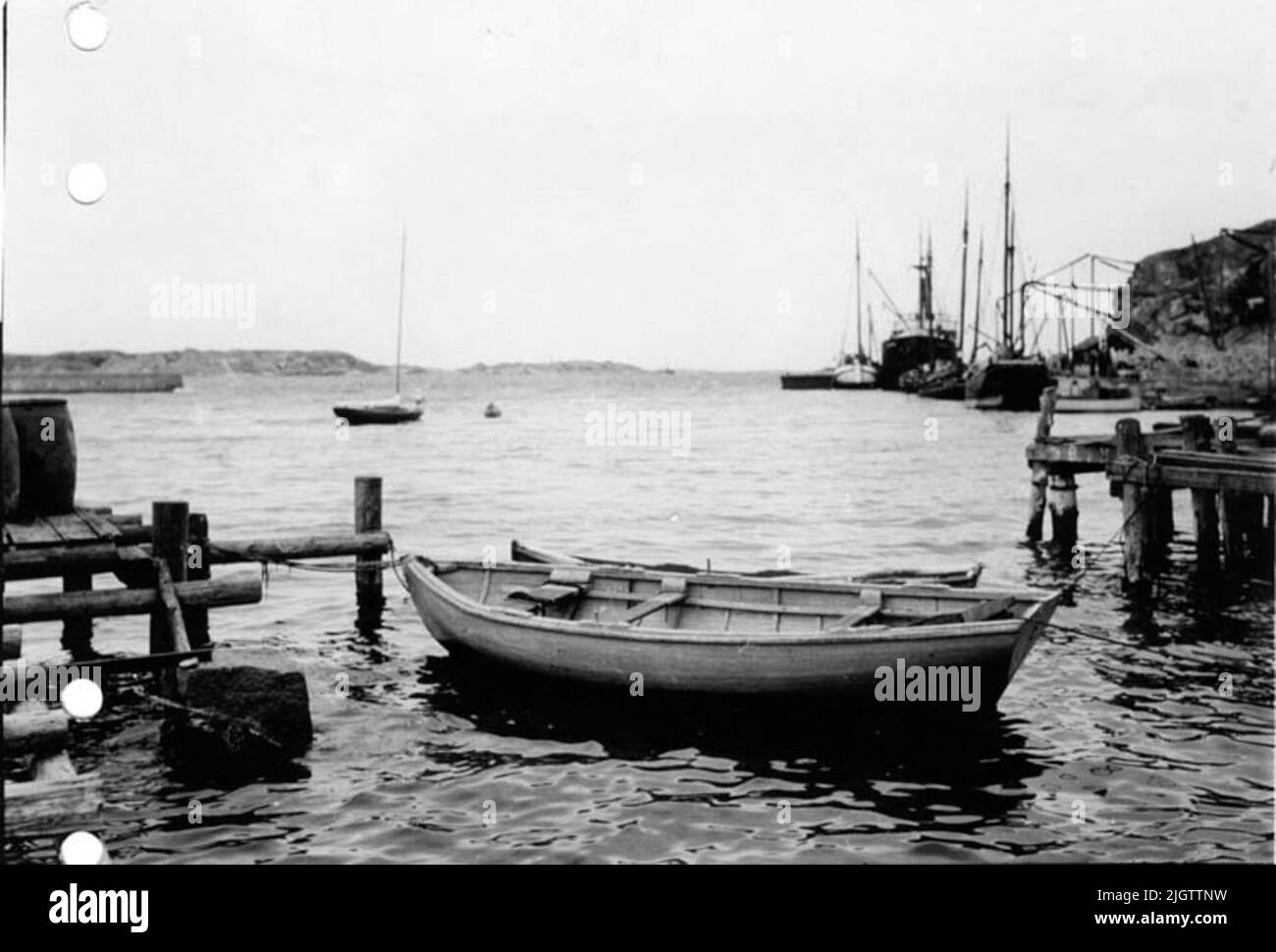 Written on the back: Open keel boats with mirror, boats with aft mirror ...