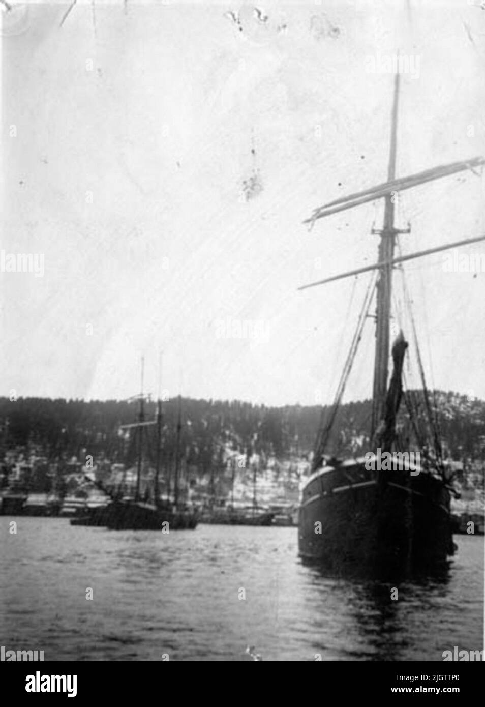 Loading ships cargo in Black and White Stock Photos & Images - Alamy
