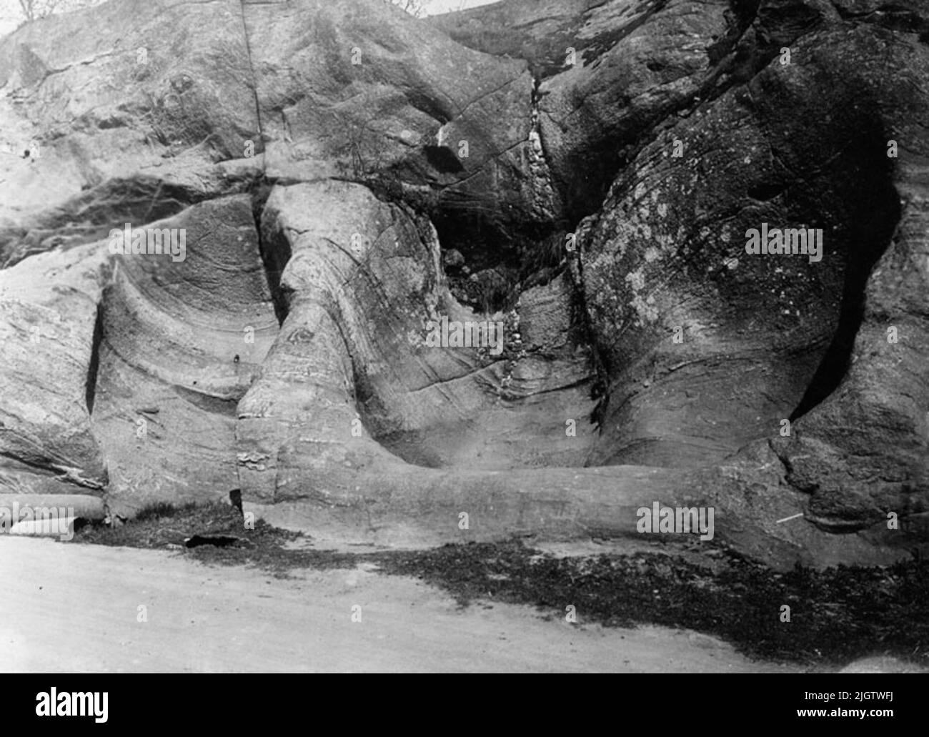 Giant pot in Bräcke, Uddevalla listing: Uddevalla. Giant pot, Bräcke ...