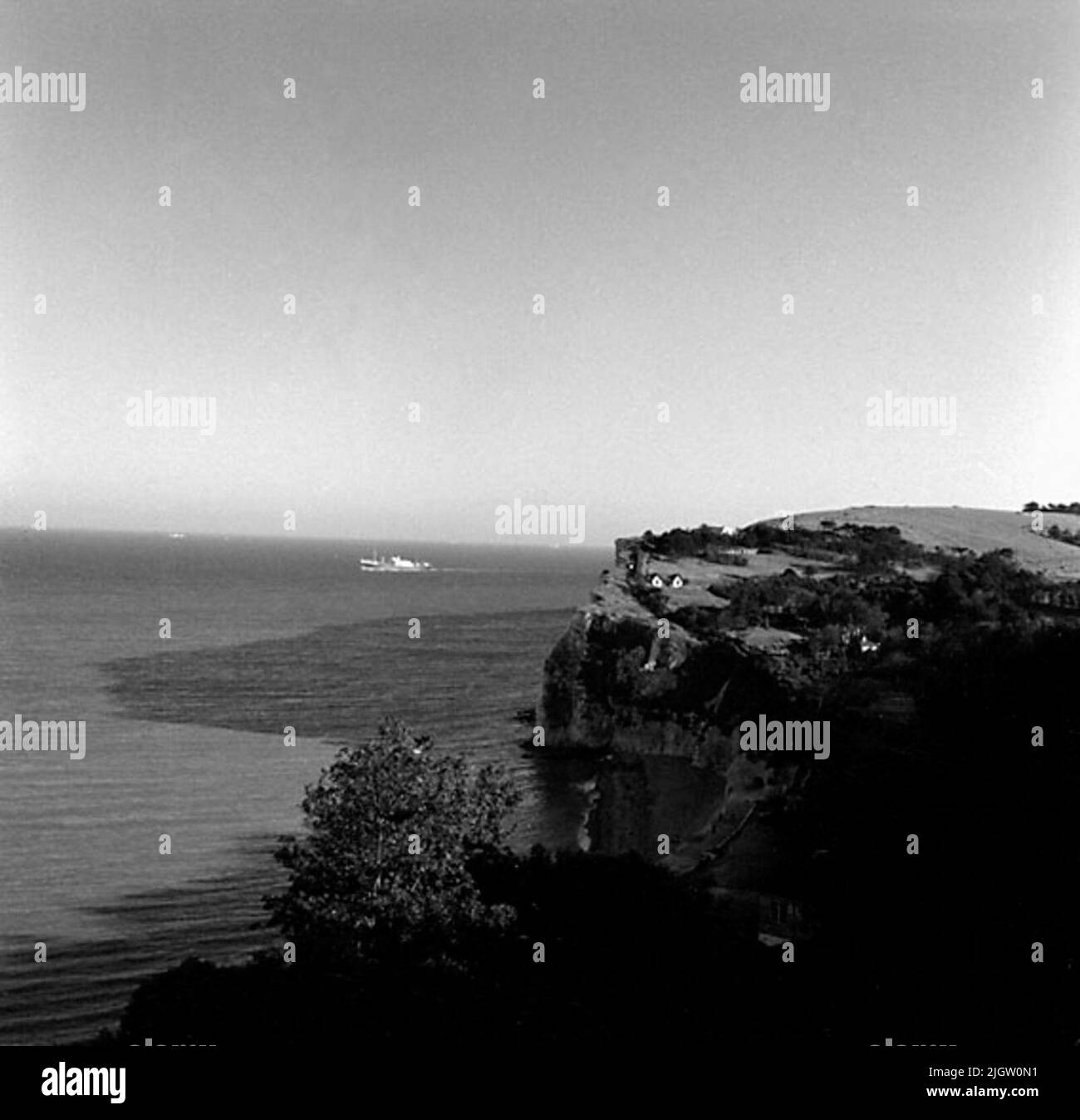 Edge of the slope Black and White Stock Photos & Images - Alamy