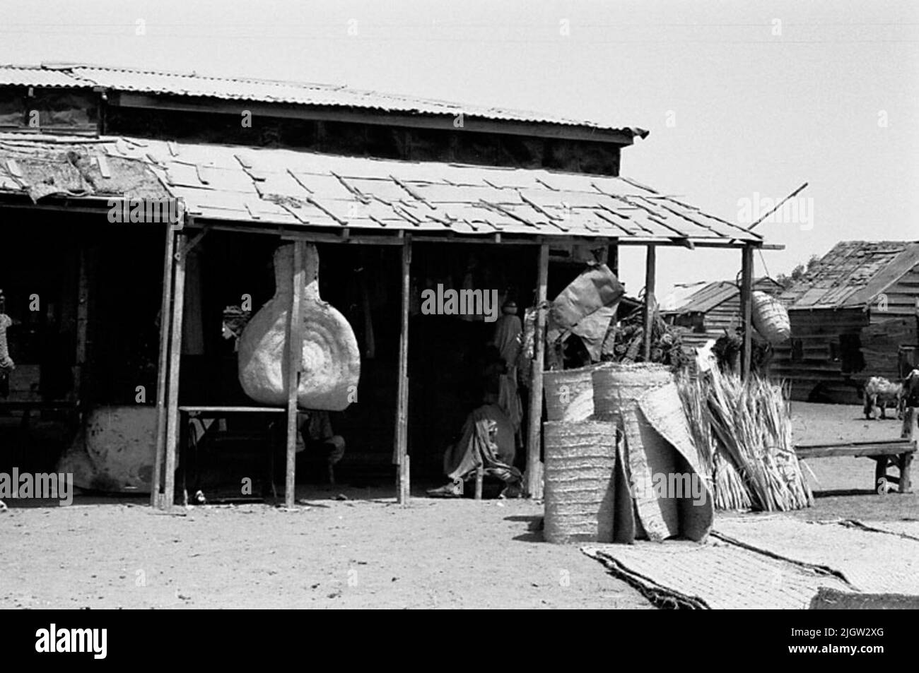 Reed mats hi-res stock photography and images - Alamy