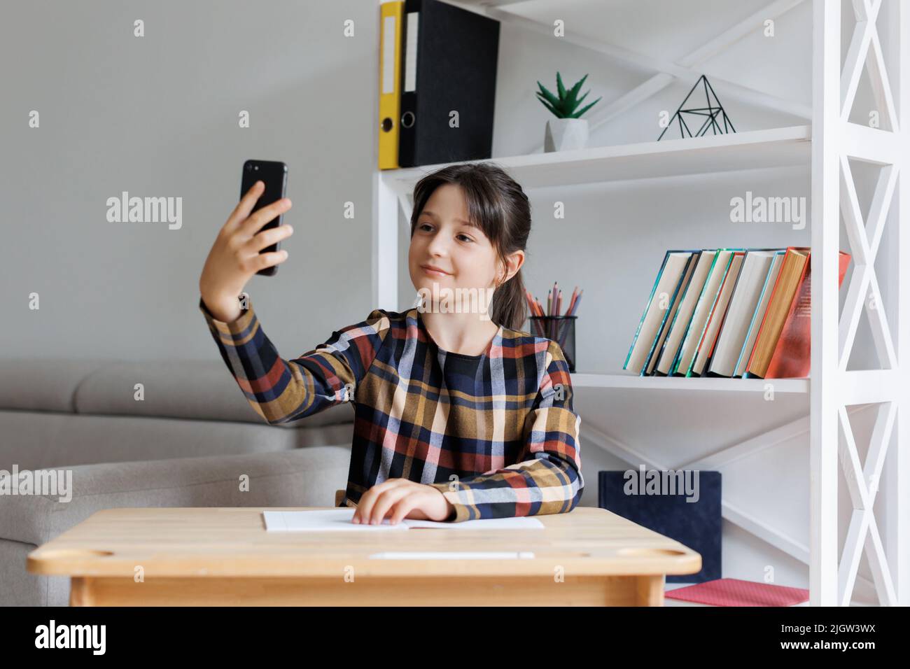 Teen girl with webcam hi-res stock photography and images - Alamy