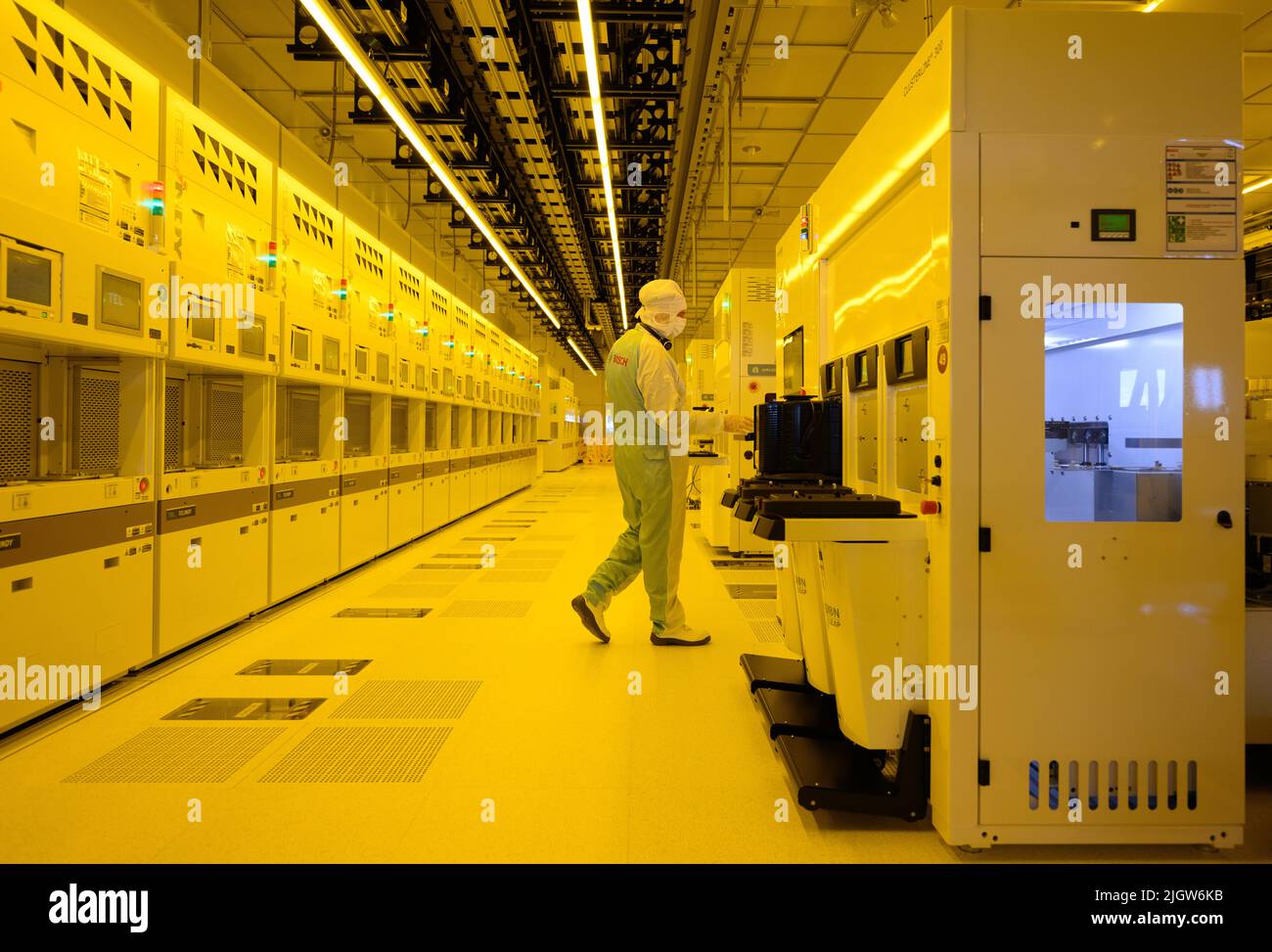 Semiconductor plant hi-res stock photography and images - Alamy