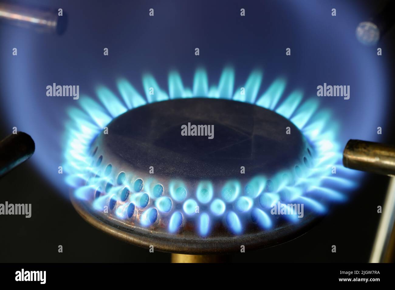 burning gas stove Stock Photo - Alamy