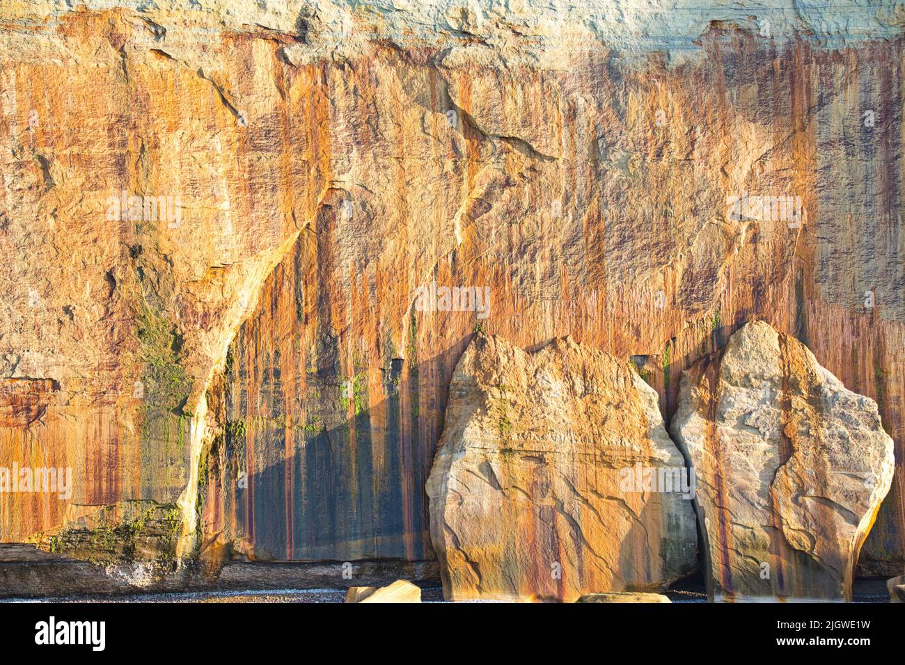 The Lake Superior cliffs at Pictured Rocks National Lakeshore Stock ...