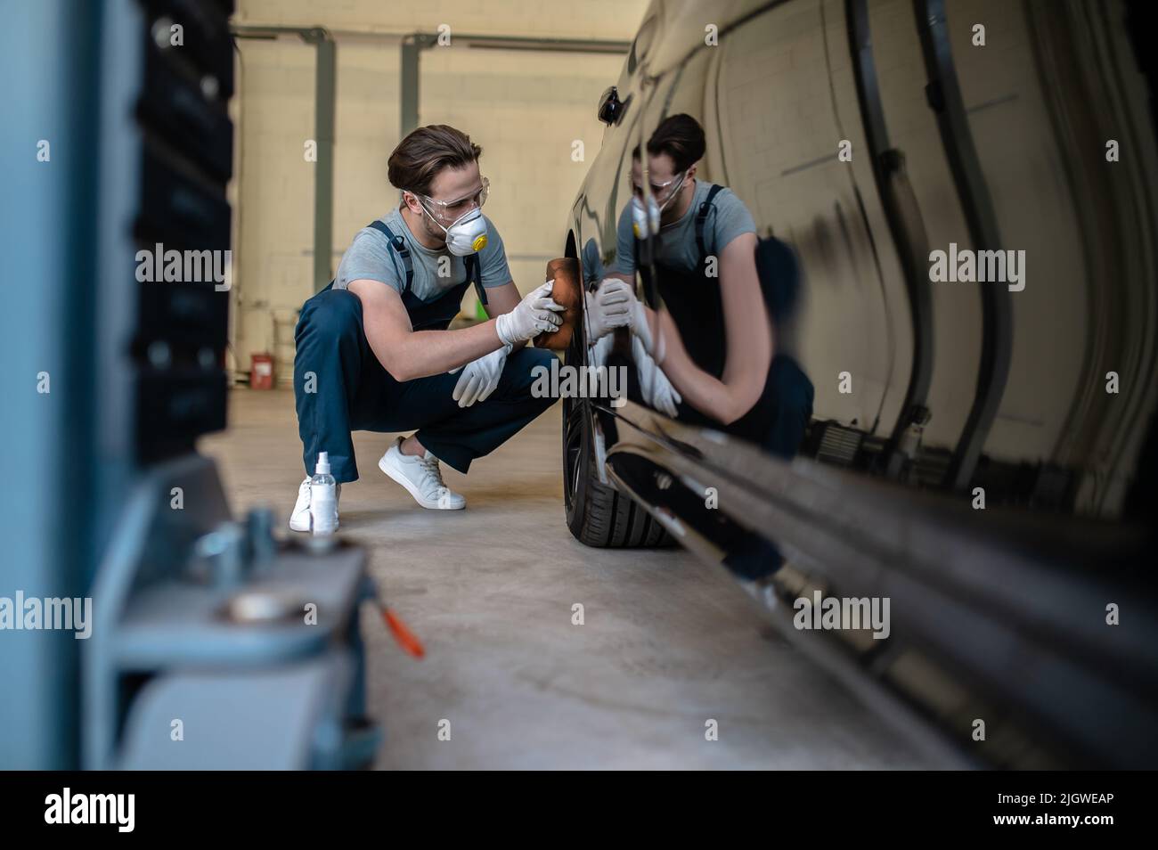 Buffing wheel hi-res stock photography and images - Alamy