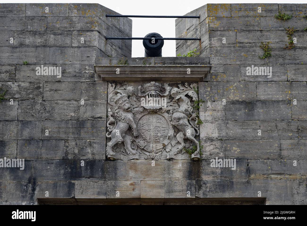 Henry viii coat of arms hi-res stock photography and images - Alamy