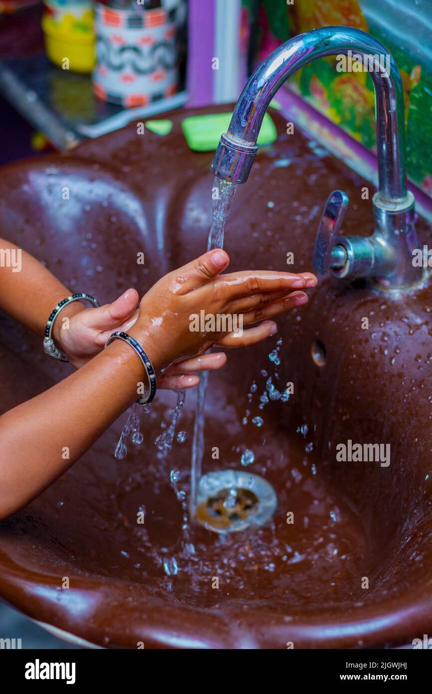 Hand washing basin hi-res stock photography and images - Alamy