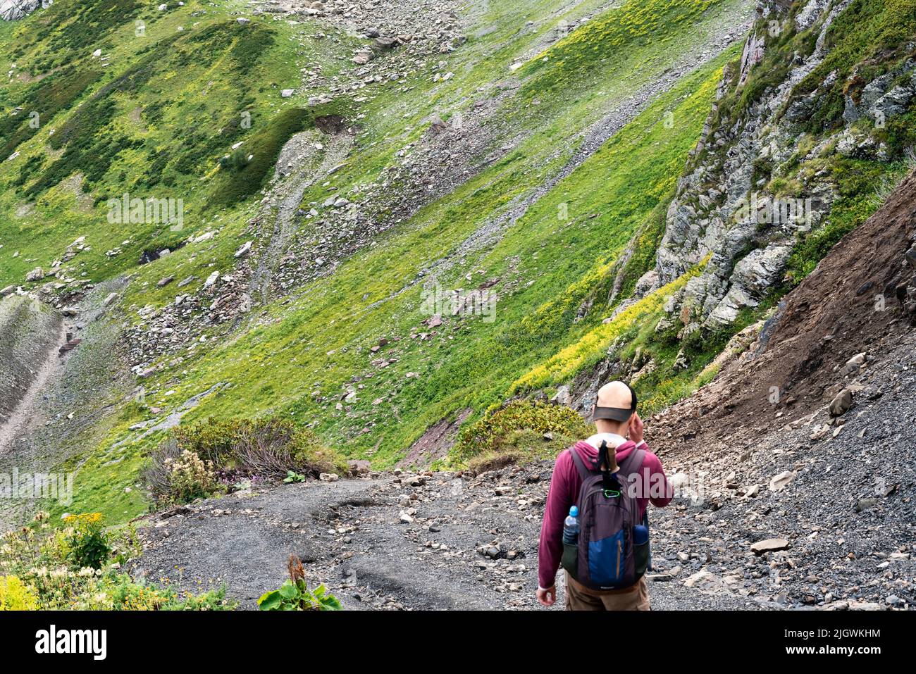 Back view of man with backpack hi-res stock photography and images - Alamy