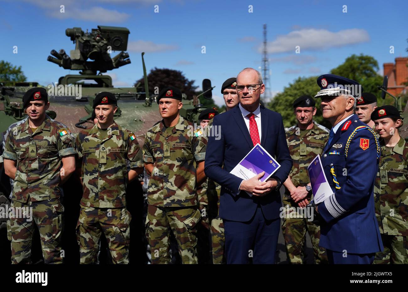 Minister for Foreign Affairs and Defence Simon Coveney (left) and Chief ...
