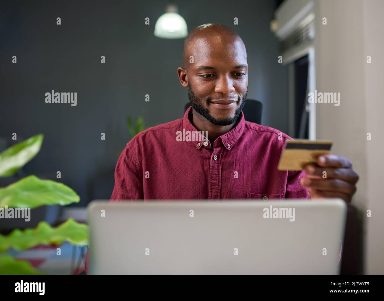 Shopping black security hi-res stock photography and images - Alamy