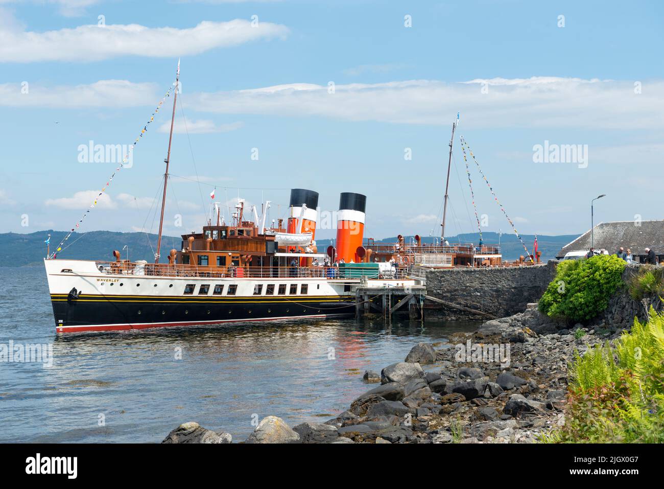 Paddle Steamer Waverley arriving Tarbet on Loch Fyne Stock Photo - Alamy