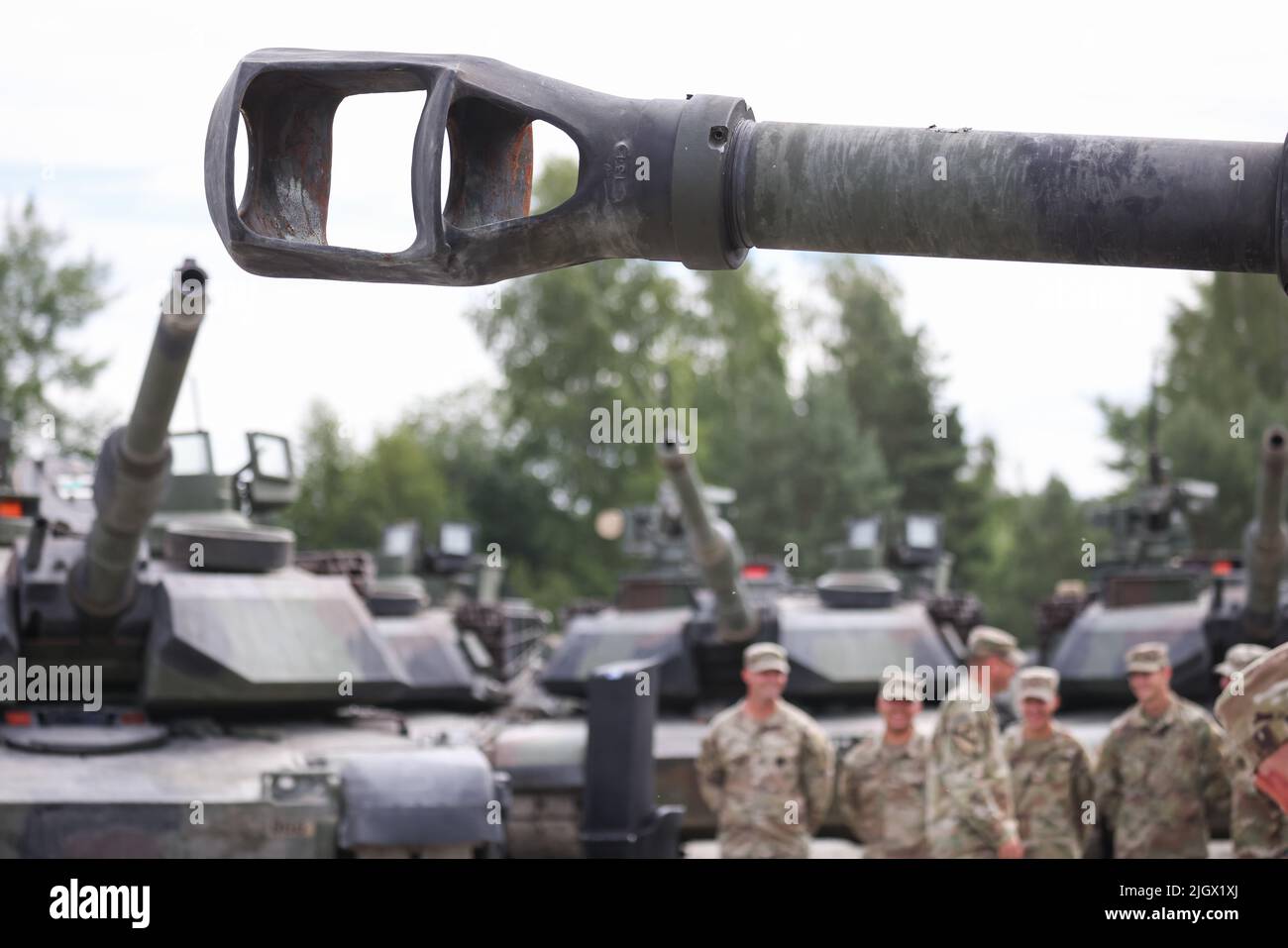 Bavaria, Grafenwöhr: 13 July 2022, The cannon of an M109A6 self ...
