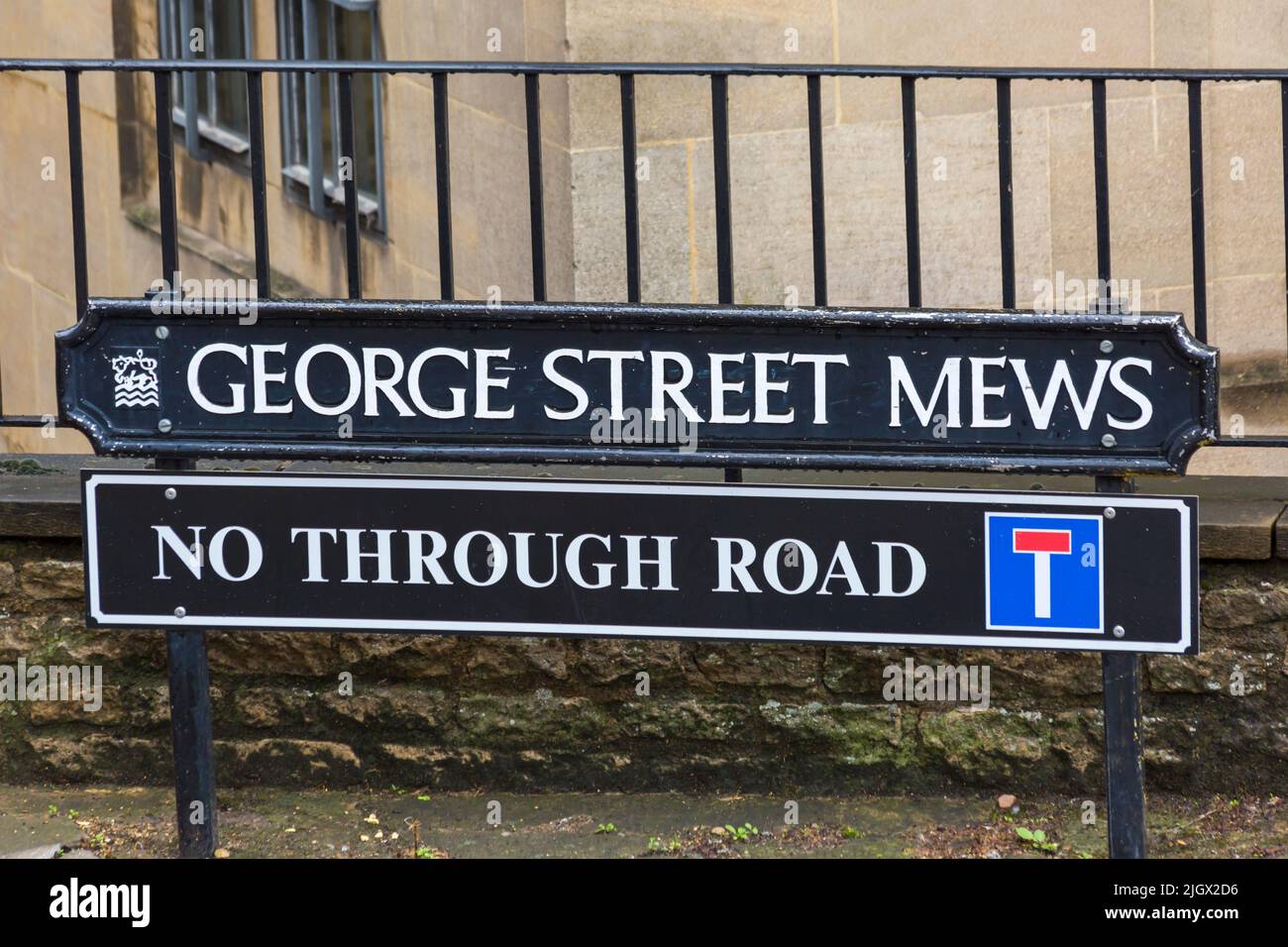 George Street Mews No Through Road signs at Oxford, Oxfordshire UK on a ...