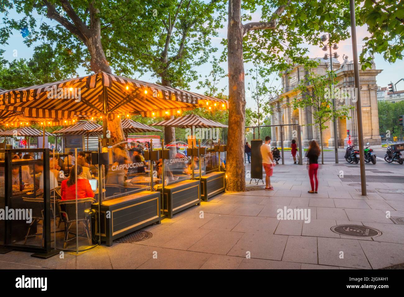 Terrace, night view. Independencia Square, Madrid, Spain Stock Photo ...