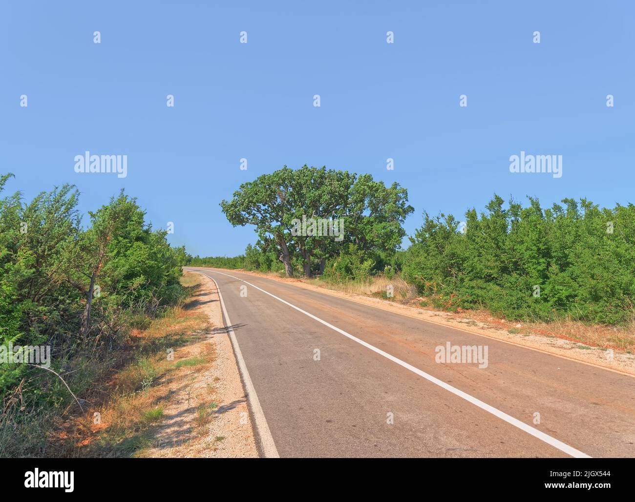 Perspective view asphalt road hi-res stock photography and images - Alamy