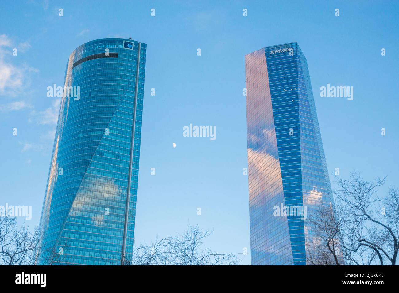 Espacio Tower and Cristal Tower, Cuatro Torres Business Area. Madrid ...