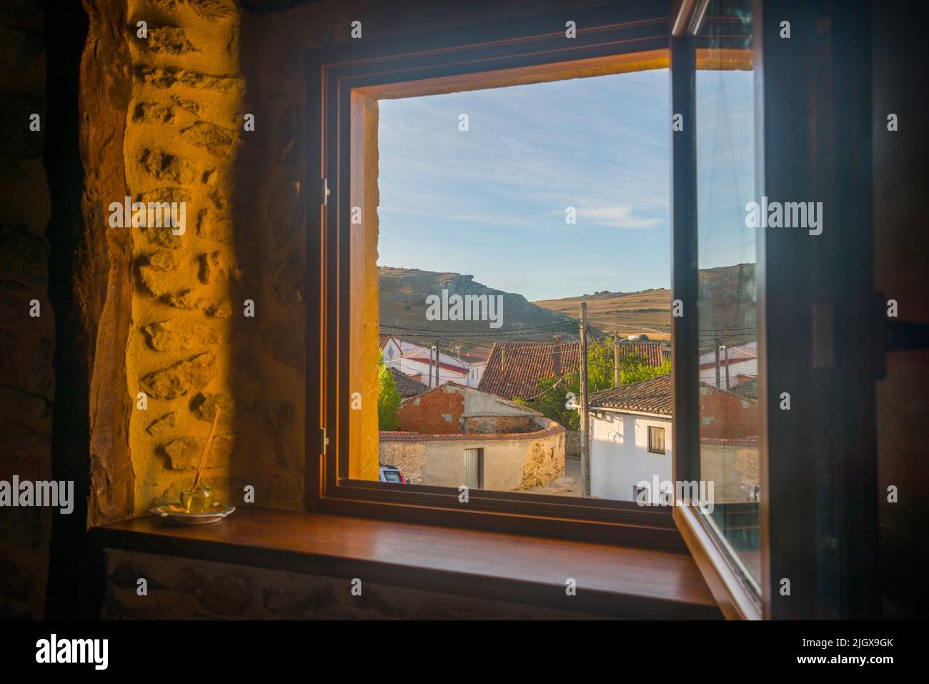 Ventanas a la vista hi-res stock photography and images - Alamy