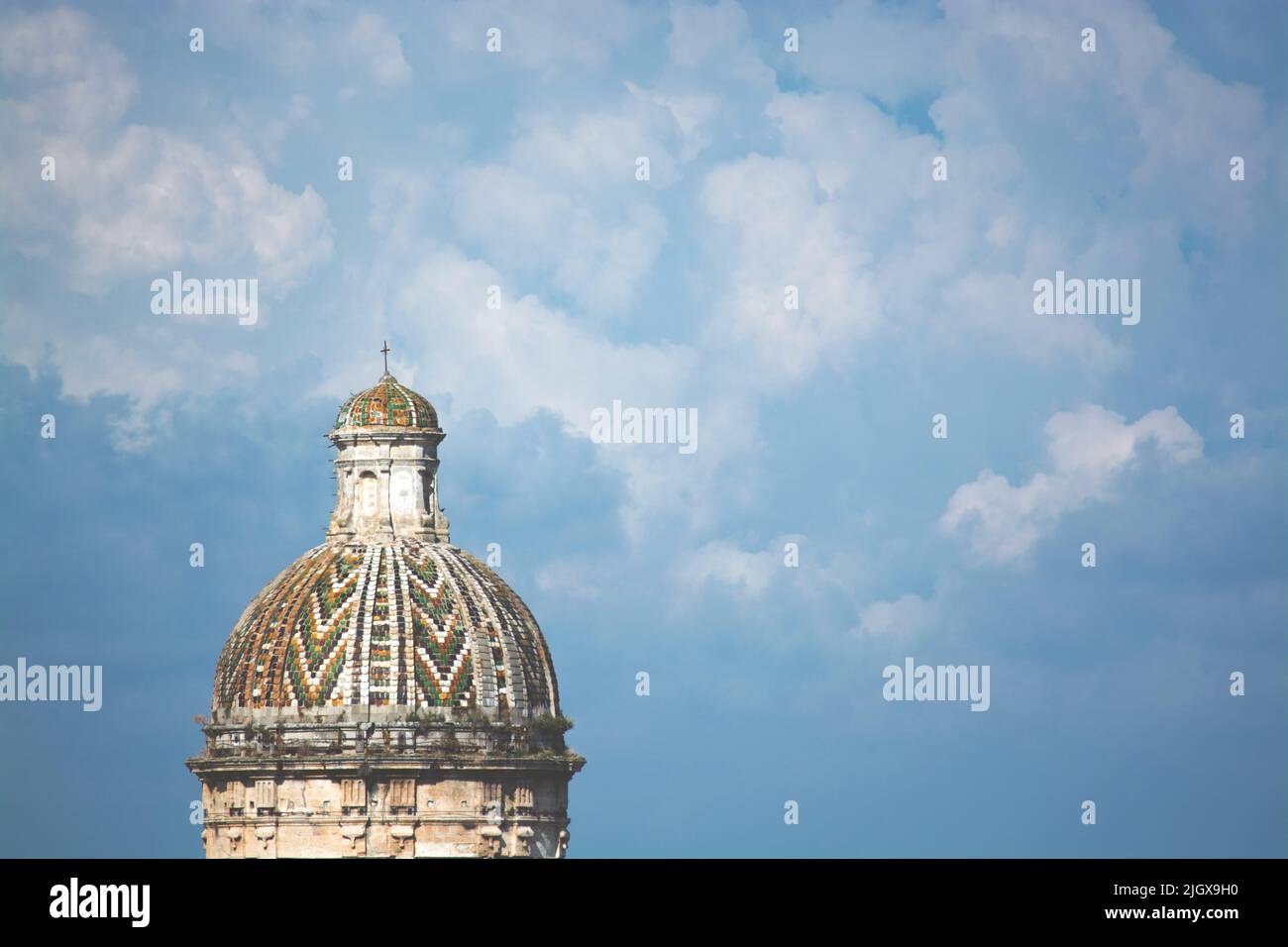 Statua di maria hi-res stock photography and images - Alamy