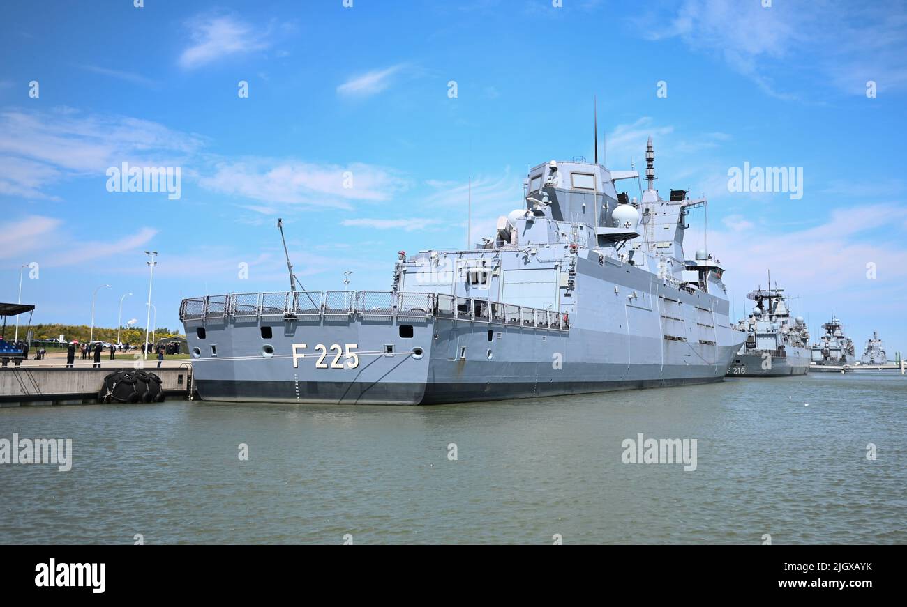 Wilhelmshaven, Germany. 13th July, 2022. The frigate "Rheinland-Pfalz ...