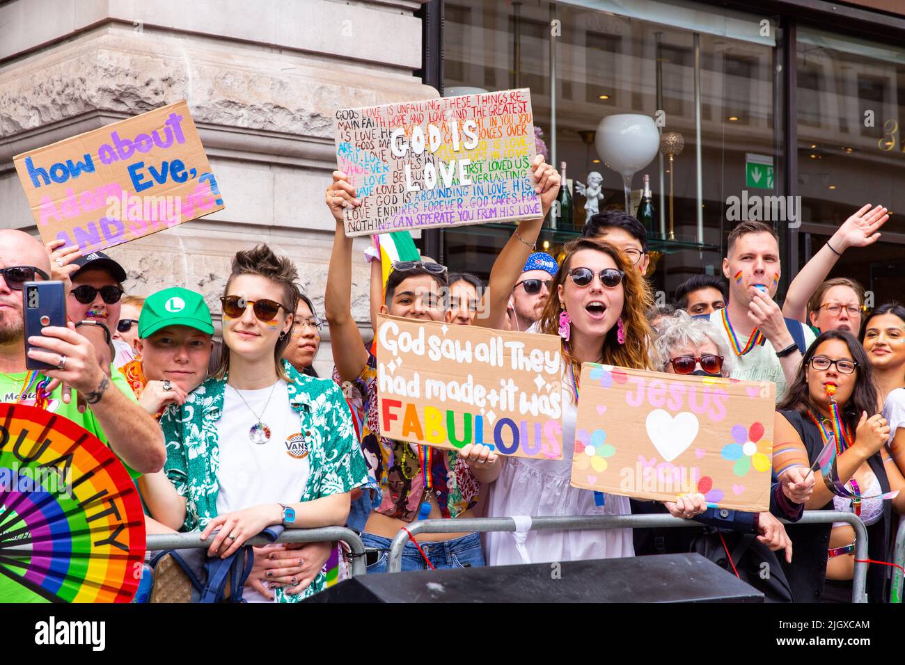 Scenes of the crowd - The Independent marching in the Pride in London ...