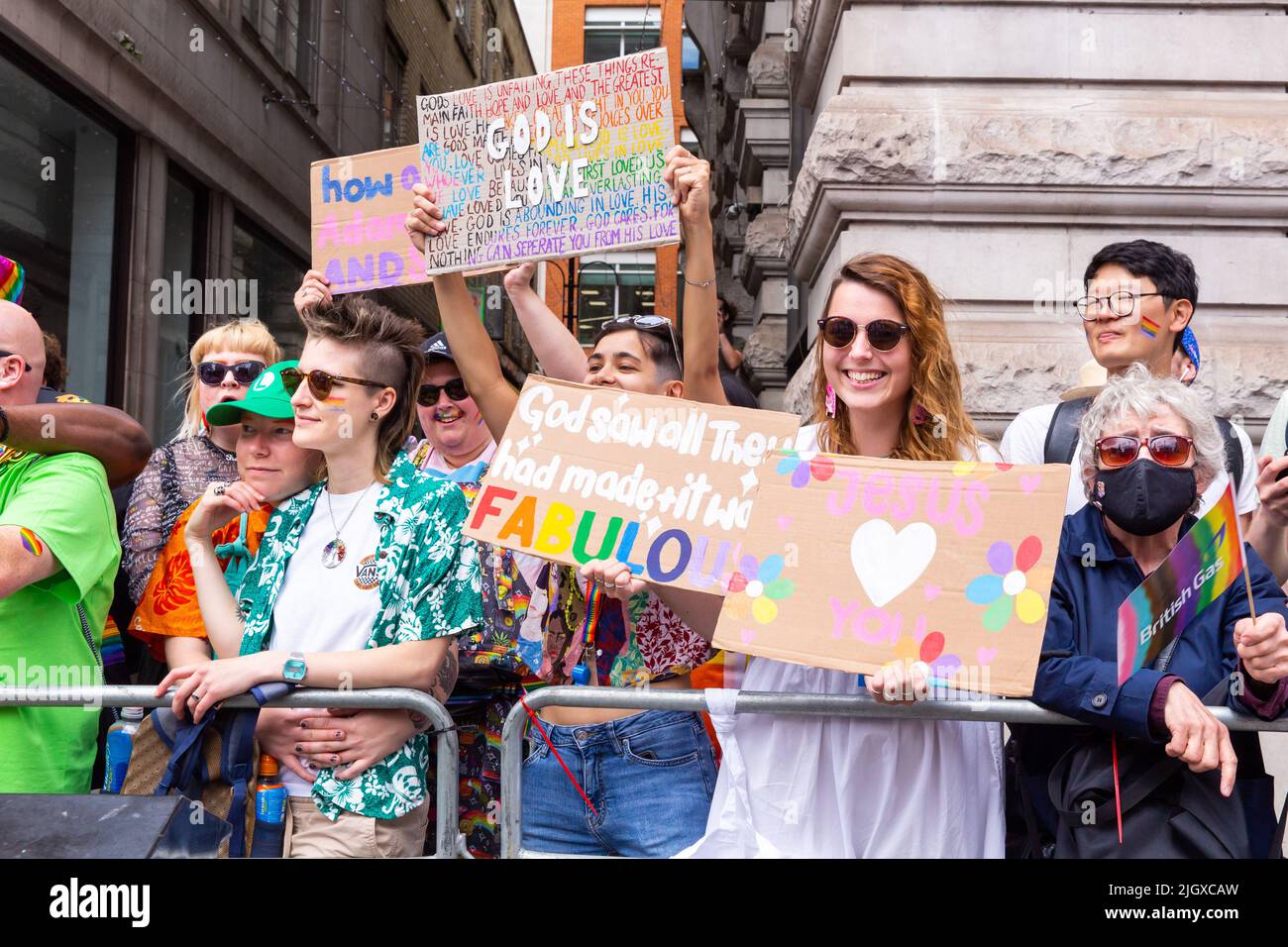Scenes of the crowd - The Independent marching in the Pride in London ...