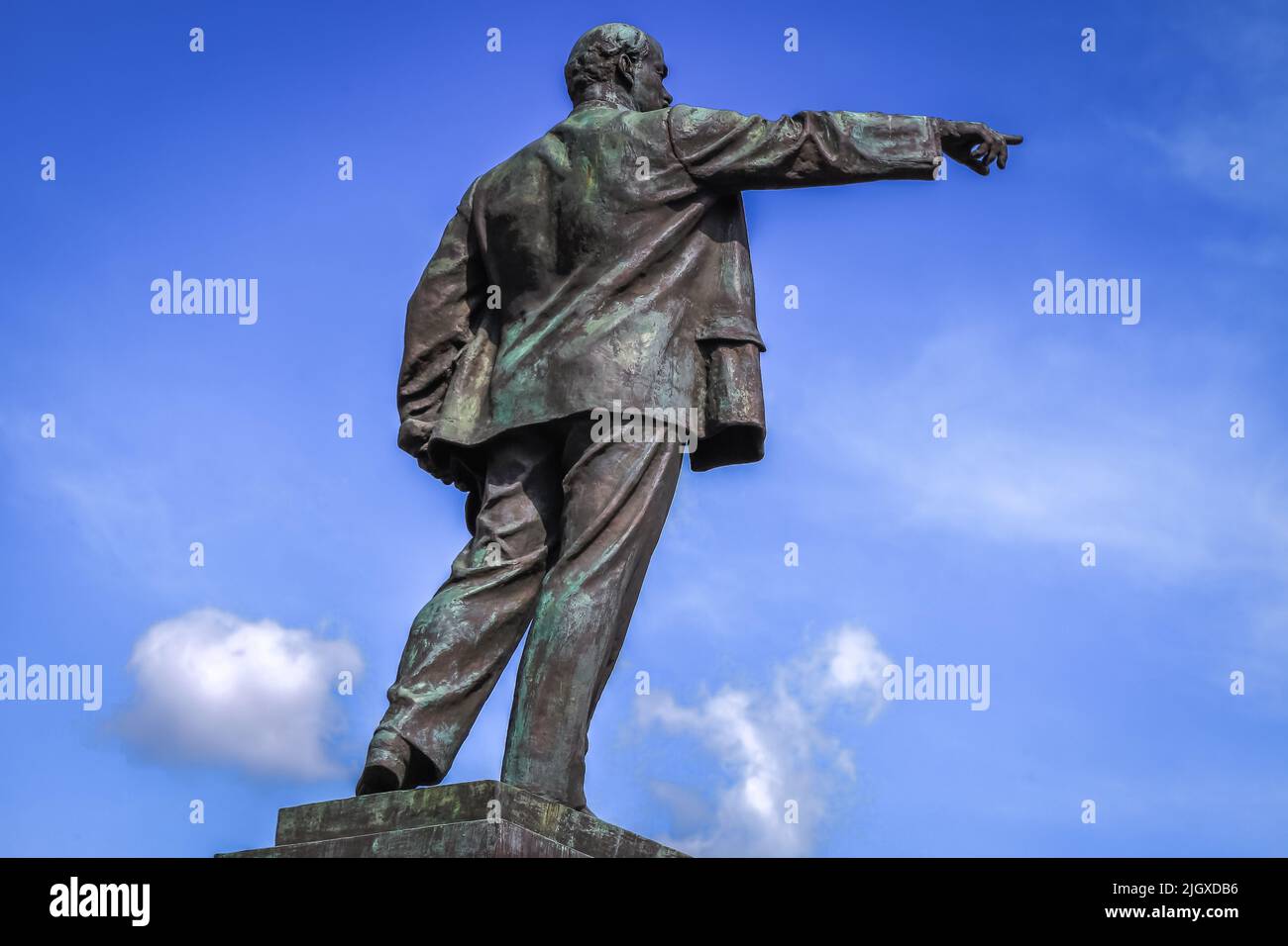 Vladimir Lenin back view monument in St. Petersburg, Russia Stock Photo ...