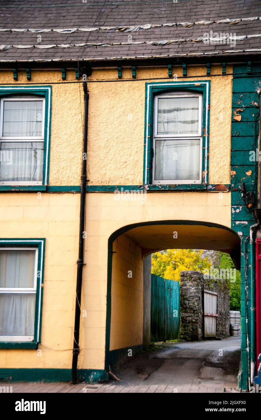 Old world arched passageway in the Tidy Town of Virginia, Ireland Stock ...