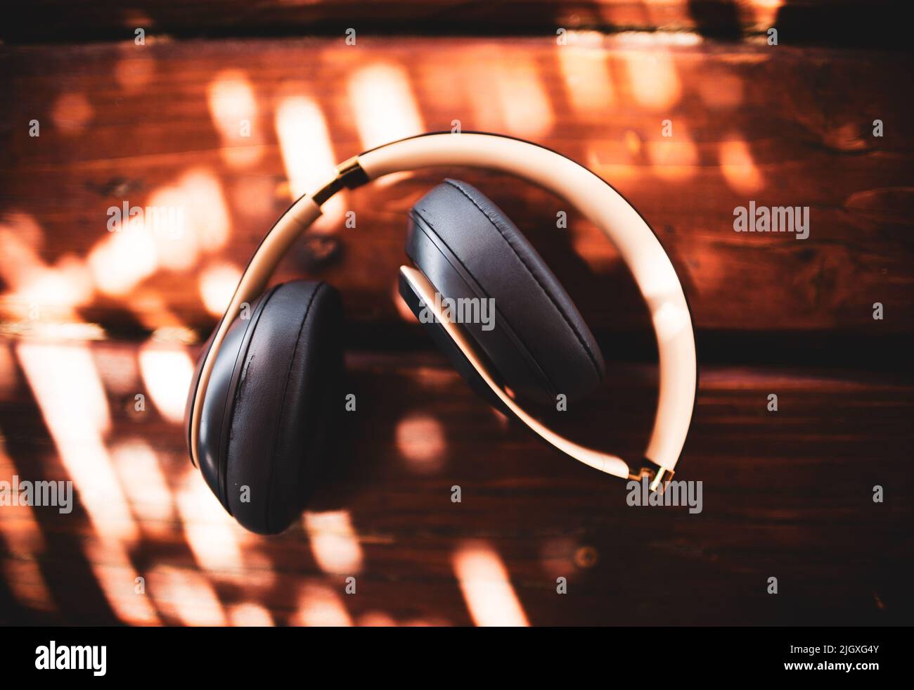 Sun rays on beach hi-res stock photography and images - Alamy