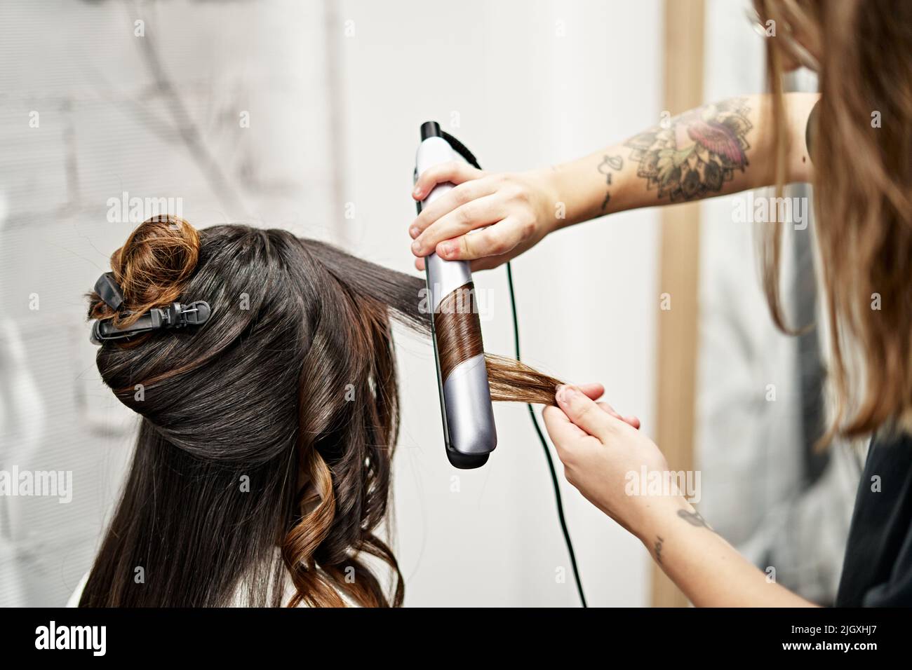 pretty woman at the At The Hairdresser Stock Photo - Alamy