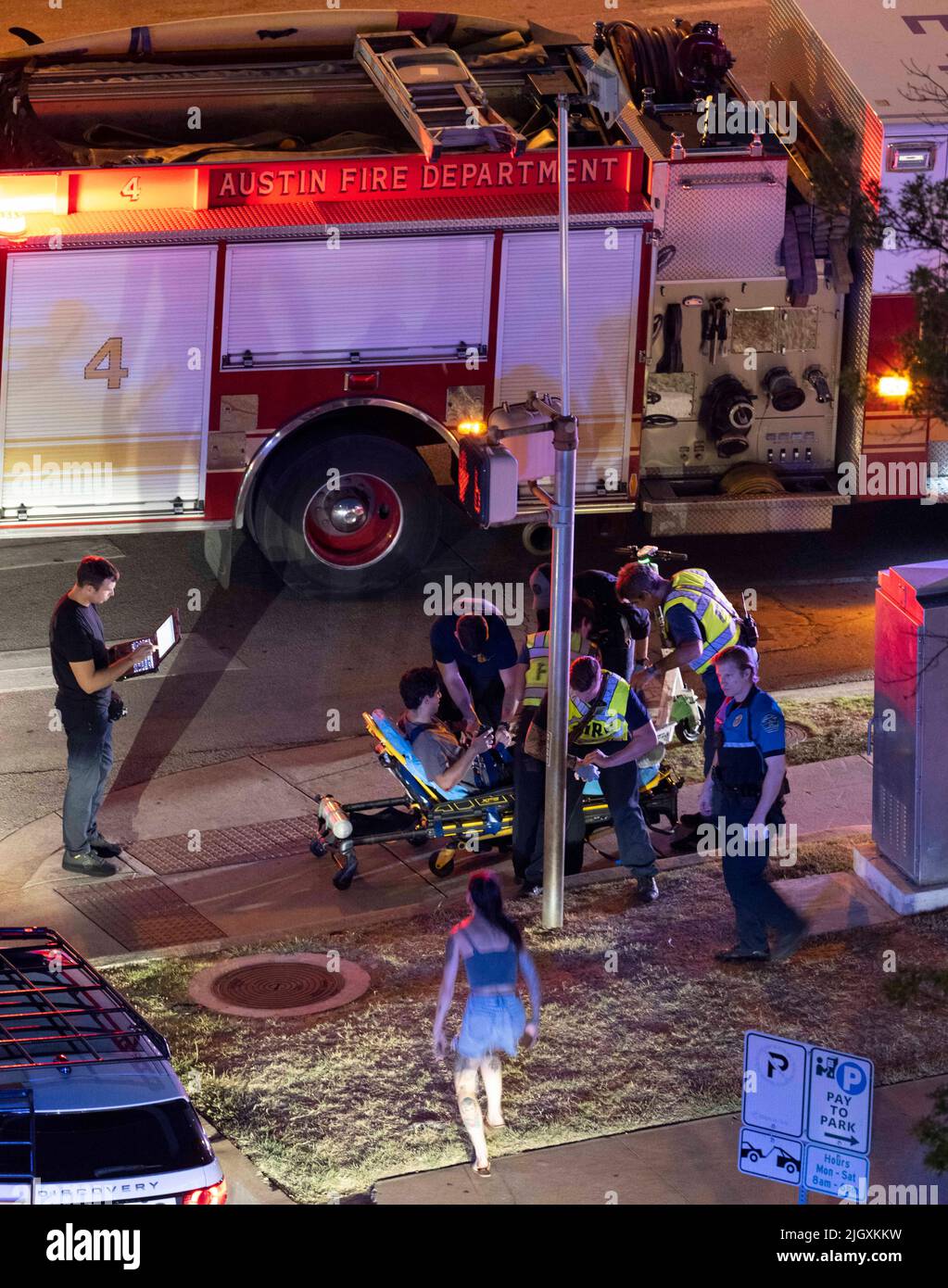 First responders accident scene hi-res stock photography and images - Alamy