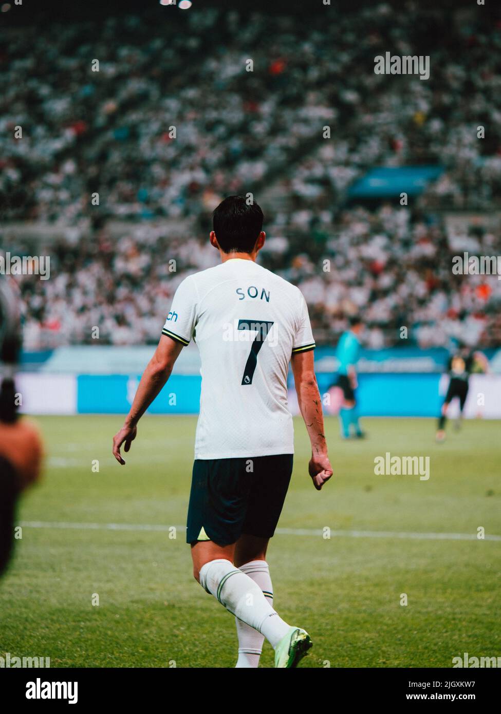 Tottenham fans korea hi-res stock photography and images - Alamy