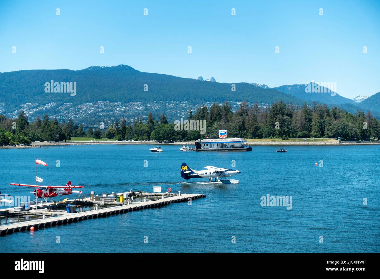 Seaplane Terminal in Vancouver Harbour Flight Center Stock Photo - Alamy