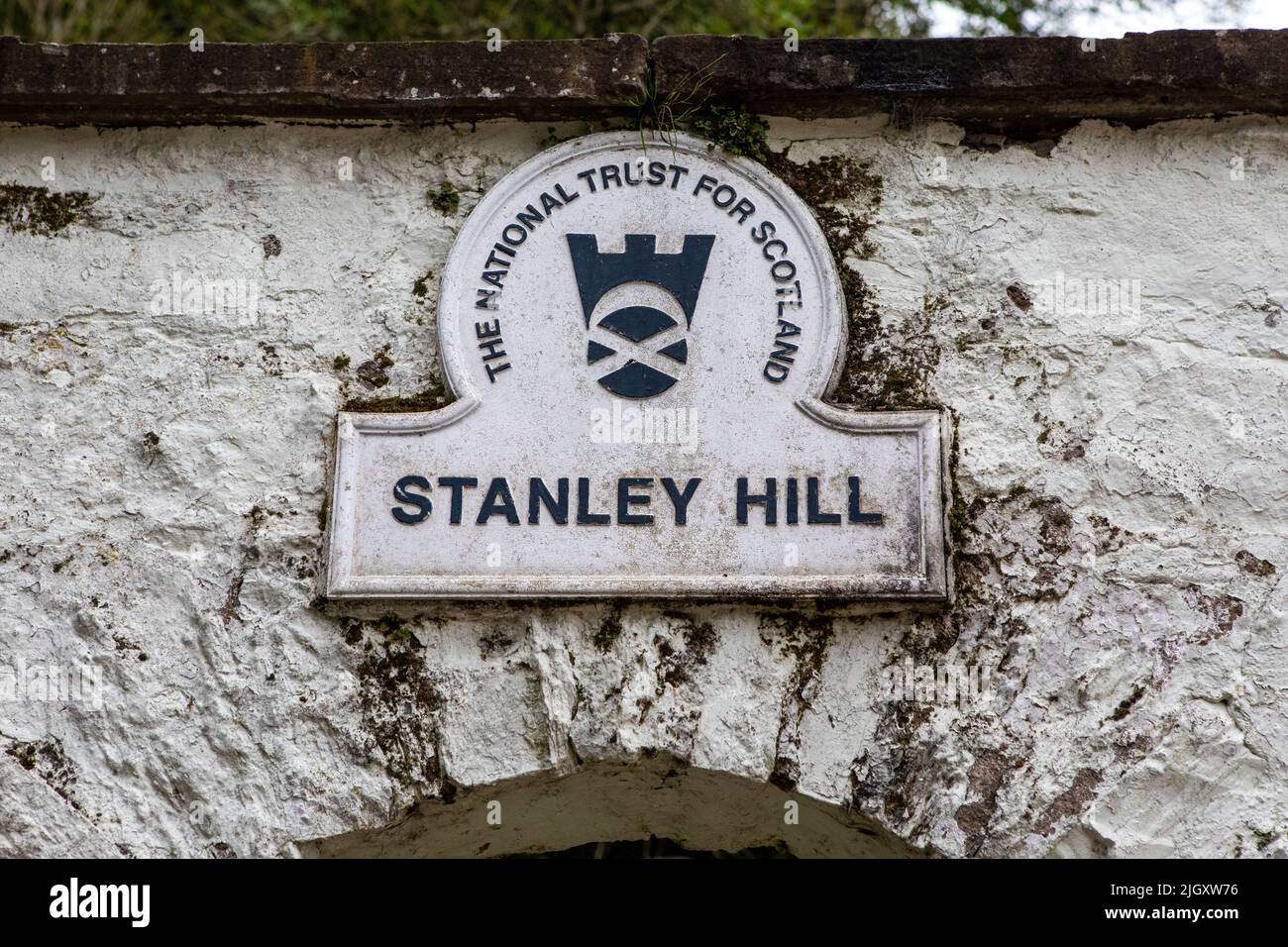 Dunkeld, Scotland - October 11th 2021: A sign at Stanley Hill in the ...