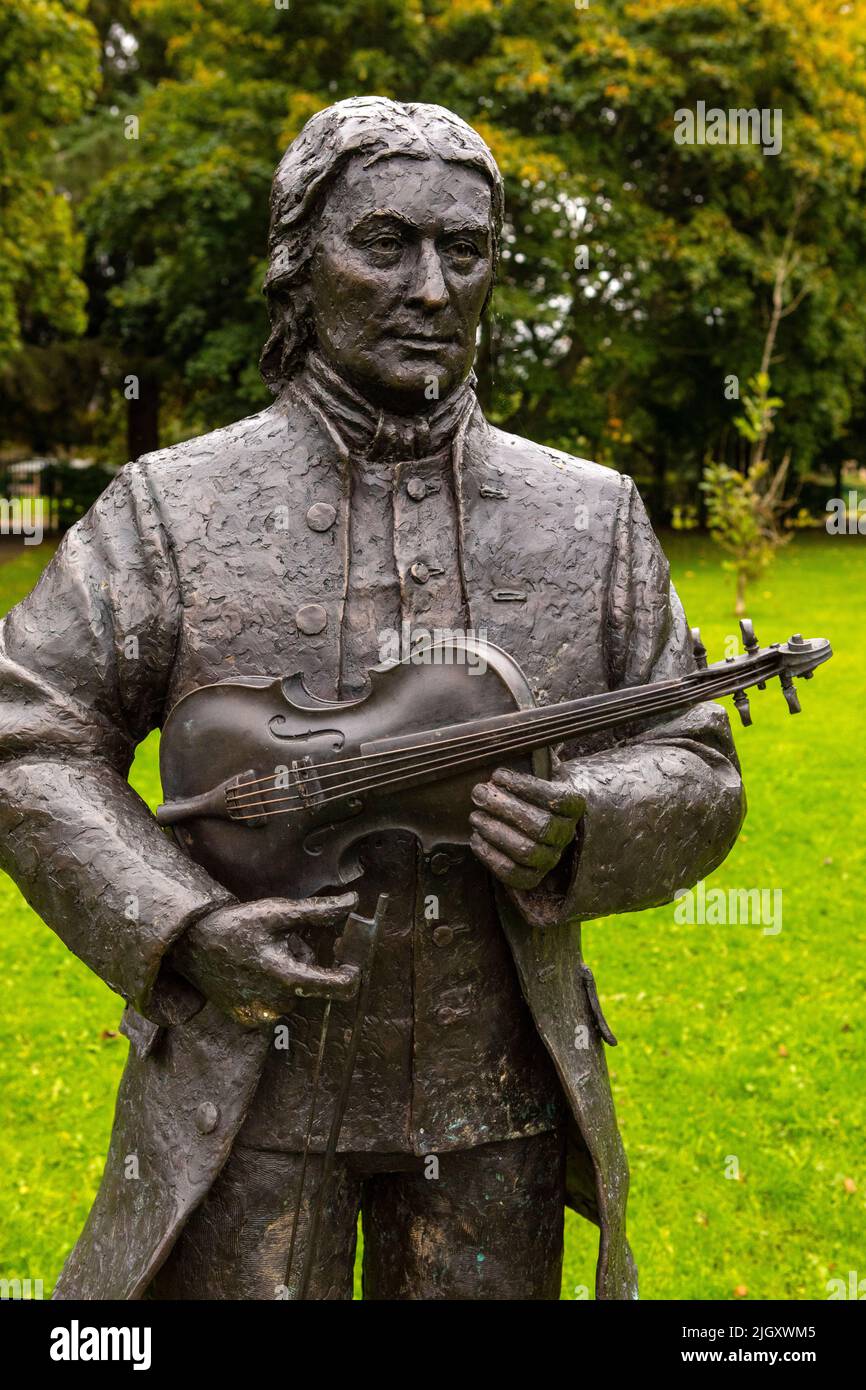 Dunkeld, Scotland - October 11th 2021: A statue of Niel Gow in the town ...