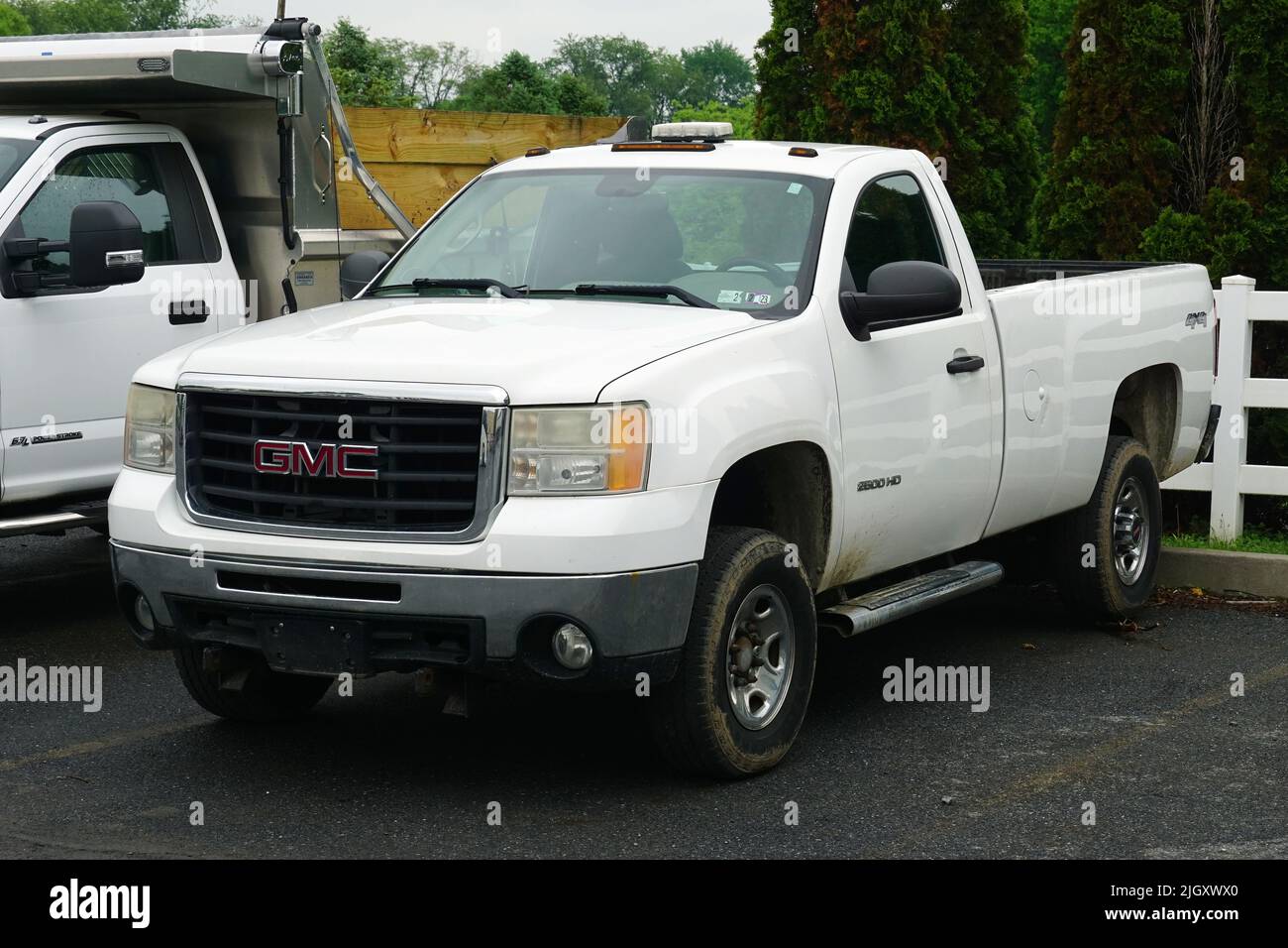 Gmc 2500hd hi-res stock photography and images - Alamy