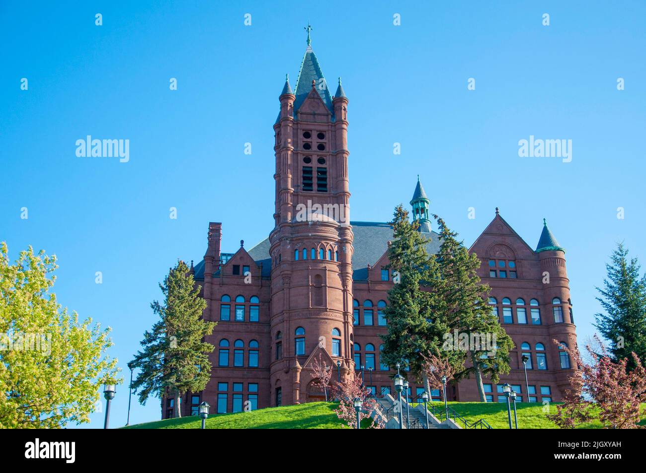 John Crouse Memorial College in Syracuse University, Syracuse, New York ...
