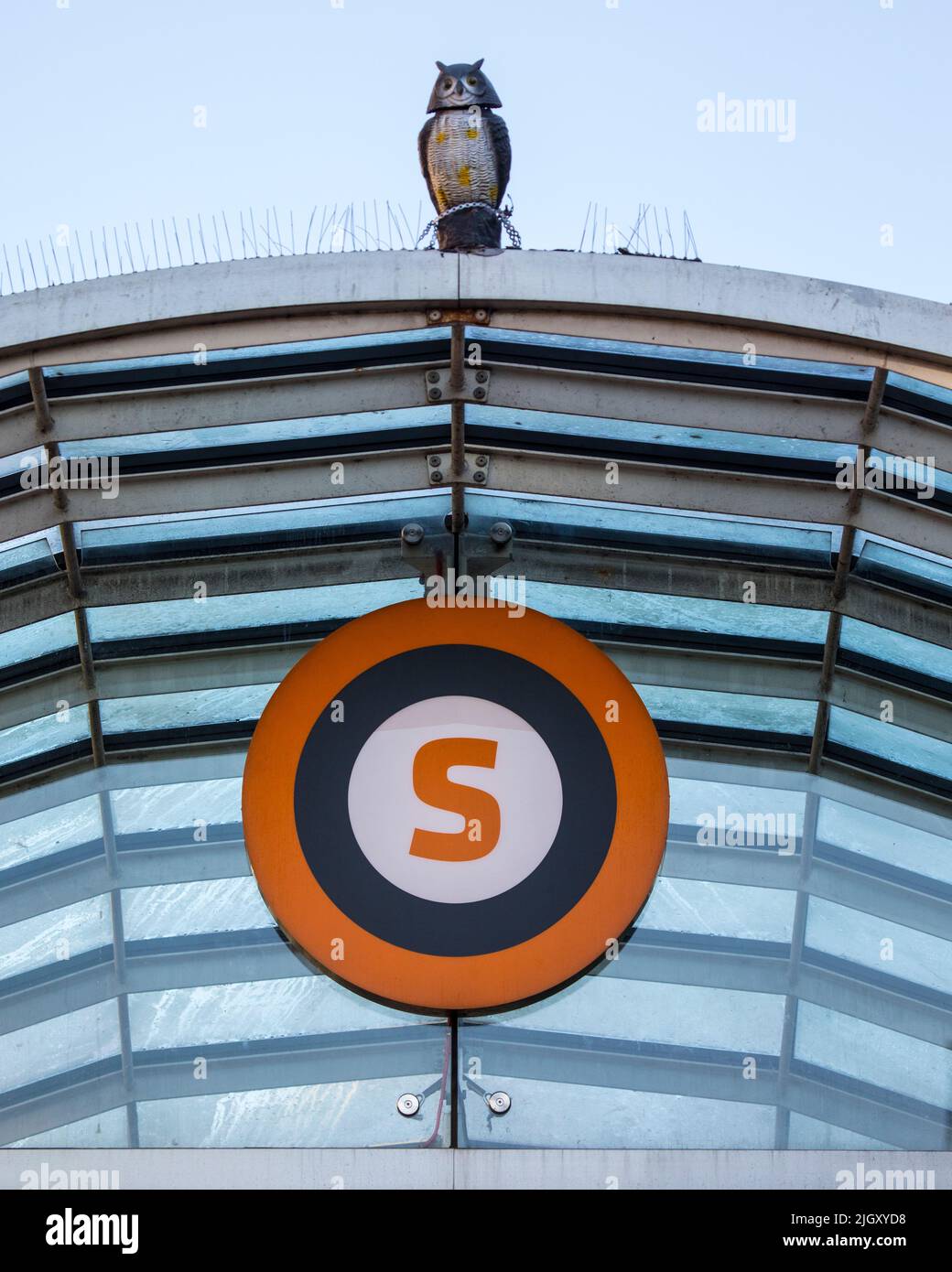 Glasgow subway sign hi-res stock photography and images - Alamy