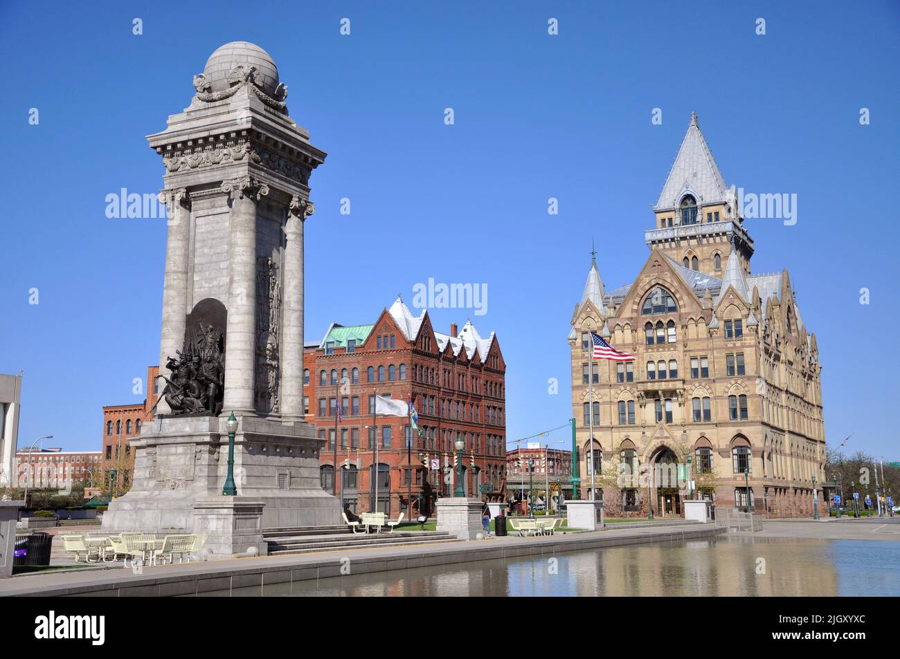 Soldiers and Sailors Monument and Syracuse Saving Bank Building at ...