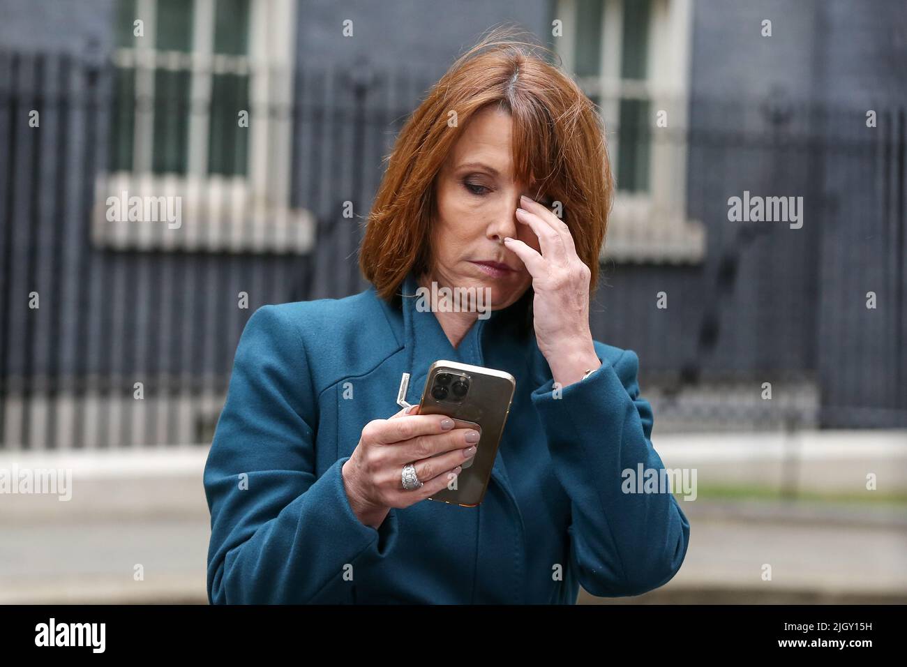 London, UK. 07th July, 2022. Sky news presenter, Kay Burley on Downing ...