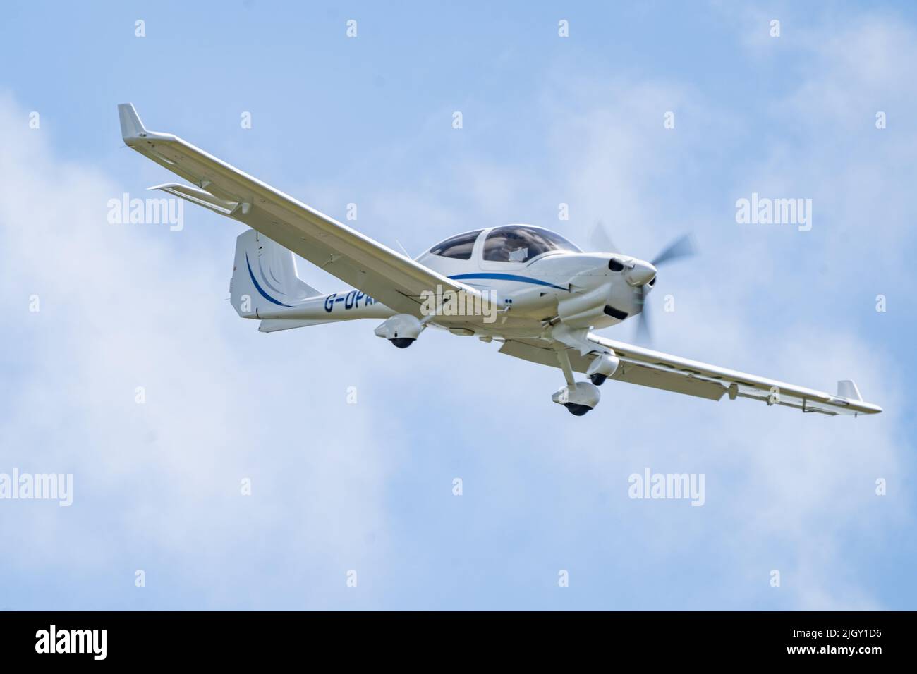 Da 40 Final Approach Bournemouth Airport Runway 26 Stock Photo - Alamy