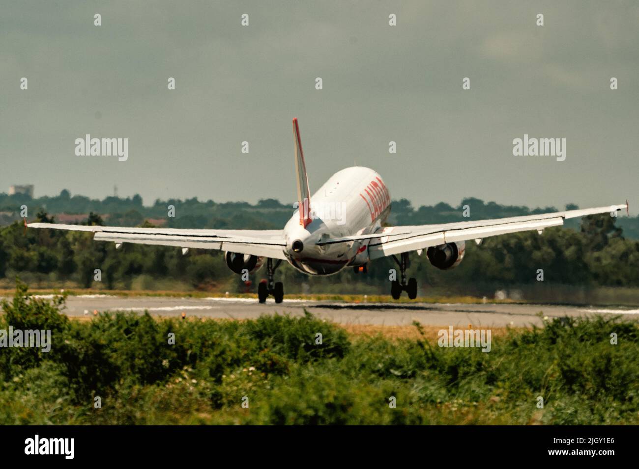 Lauda Airlines Flaring Prior To Touchdown Runway 26 Bournemouth Airport ...