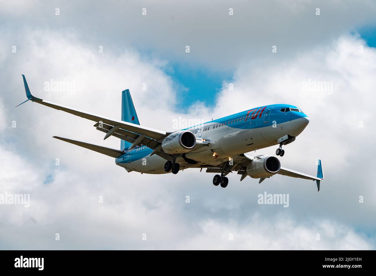 TUI Boeing 787-800 Landing Runway 26 Bournemouth Airport Stock Photo ...