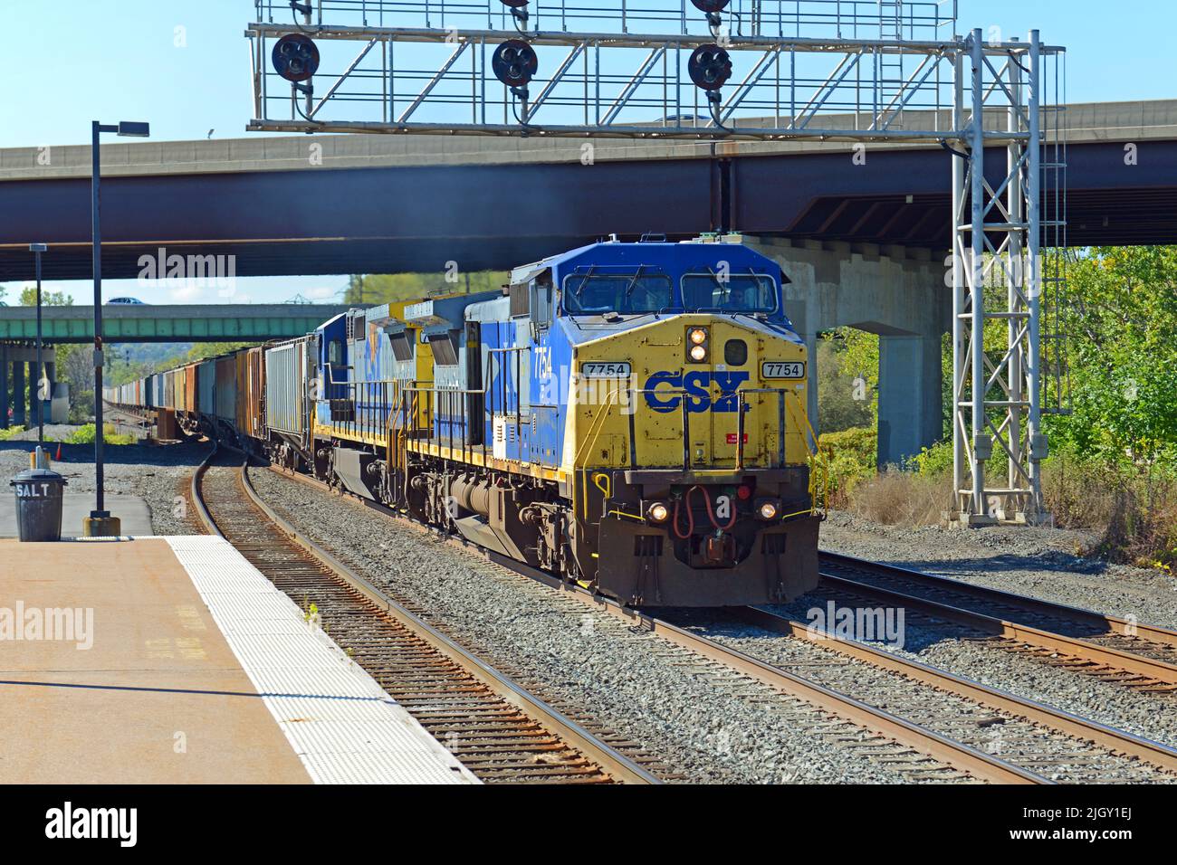 Csx diesel locomotive hi-res stock photography and images - Alamy