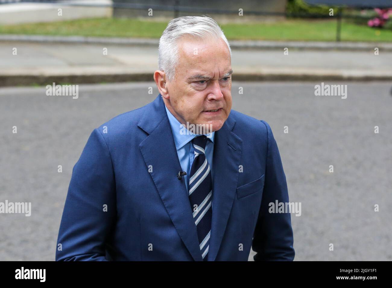 BBC News presenter Huw Edwards reporting from Downing Street in central ...