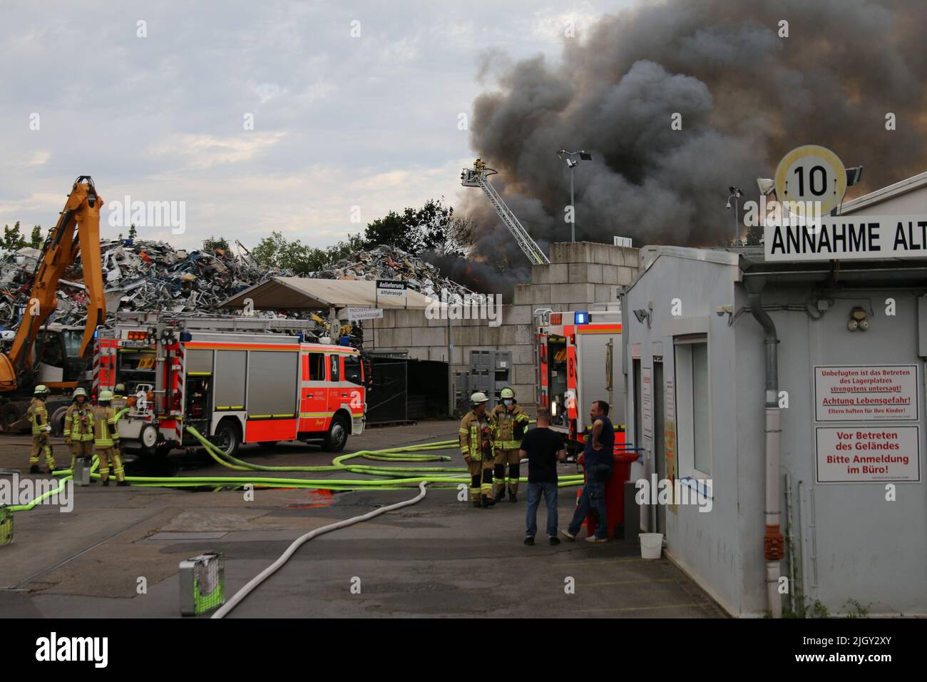 Duesseldorf, Germany. 13th July, 2022. A pile of scrap metal caught ...