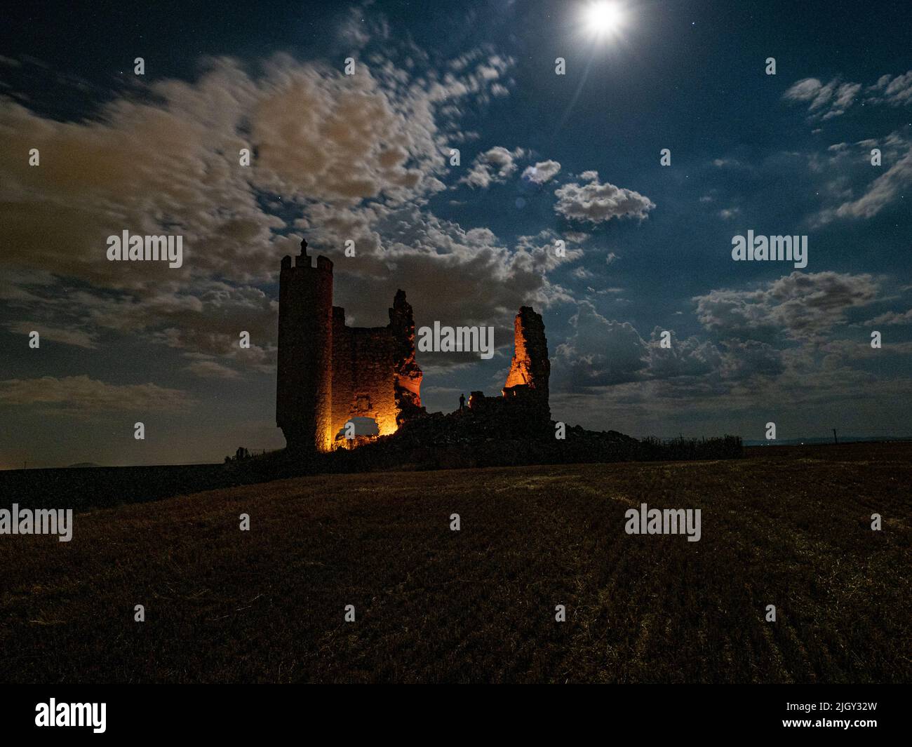 Night photography of medieval castle in Castile, Spain Stock Photo - Alamy
