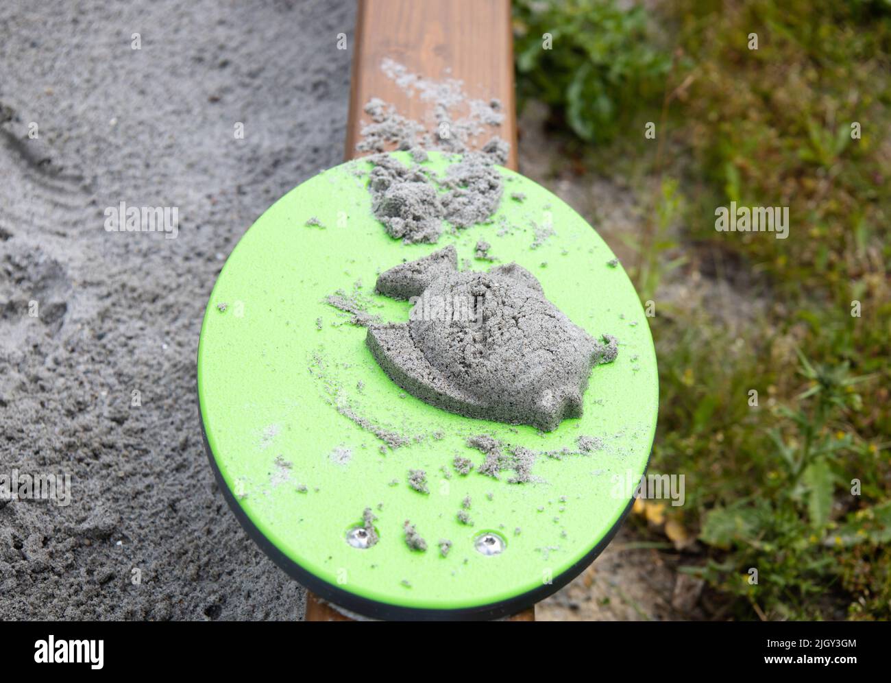 Sandbox mold hi-res stock photography and images - Alamy